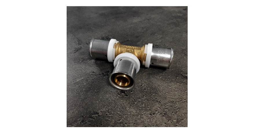 Ötrétegű cső press idom T idom 20-20-20 egál Comisa ...