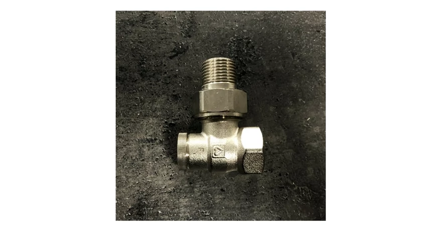 Radiátor torló sarok 1/2 vascsőre Herz - komfortszerelvenyshop.hu